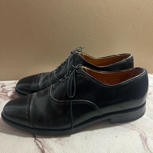 Allen Edmonds | Shoes | Allen Edmonds Byron Black Leather Laceup Cap ...
